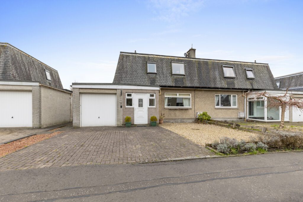 Castleview Drive, Bridge of Allan, FK9 - Halliday Homes