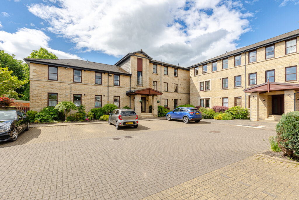 Boe Court, Dunblane, FK15 - Halliday Homes