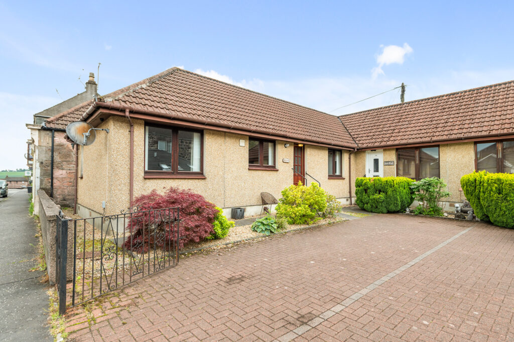 Queen Street, Alva, FK12 - Halliday Homes