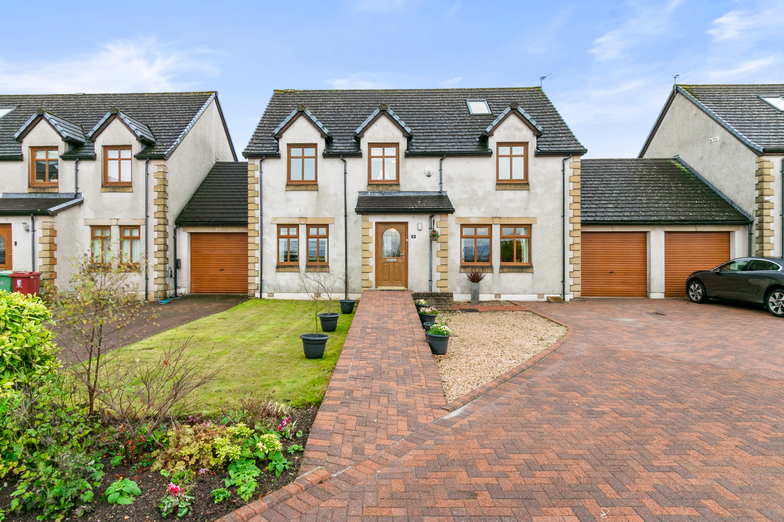 Hillcrest Square, Shieldhill, FK2 - Halliday Homes